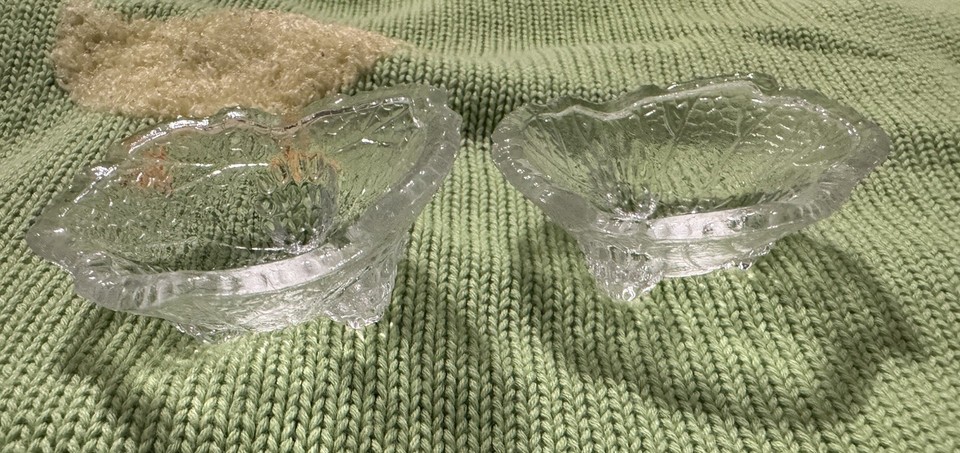 Vintage Glass Footed Tree or Cabbage Leaf Shaped Salt Dip Leaf Veins ...