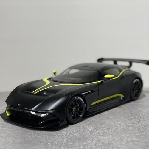 AUTOart 1/18 Aston Martin Vulcan Matte Black Lime Green No Box w/ Open ...