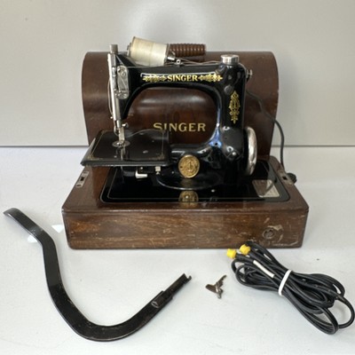 Sewing Machines - Chain Stitch Sewing Machine