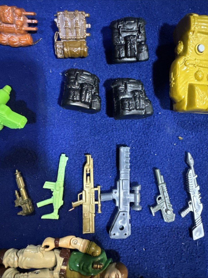 GI Joe Hasbro ARAH Lot of 34 Guns, Backpacks, Cross Bows, Rifles ...