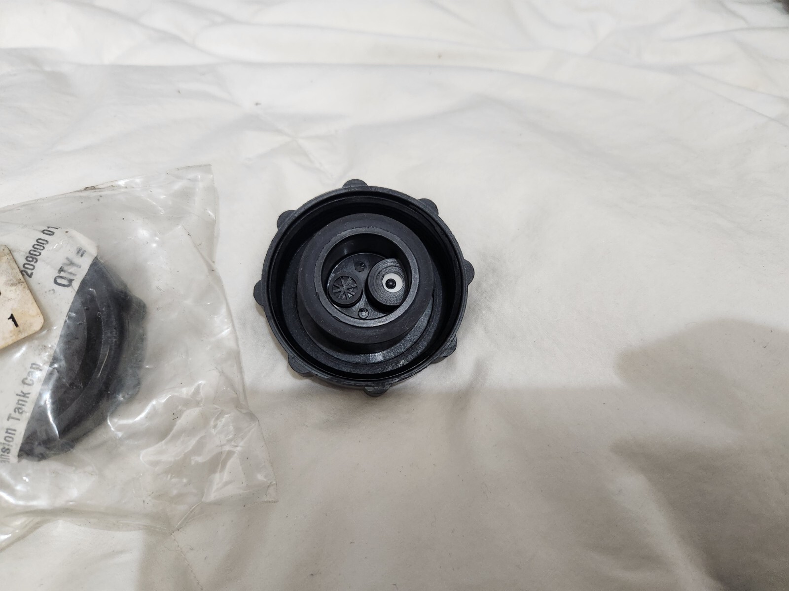 Genuine BMW Radiator Expansion Tank Cap Cover Reservoir OEM 17114379047 ...