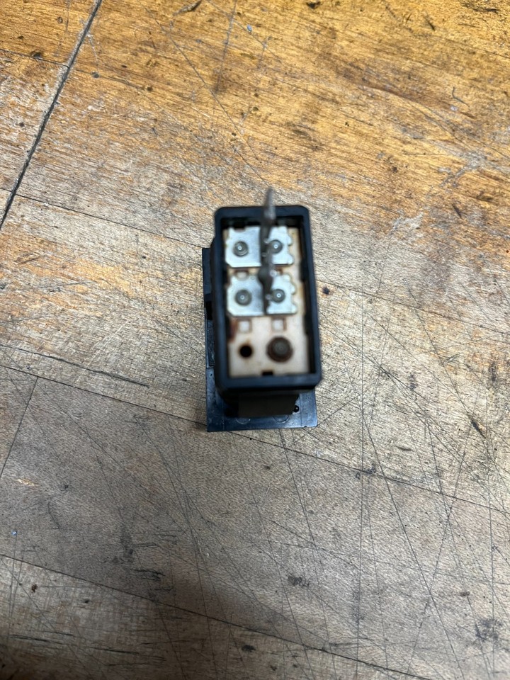 84 - 89 Corvette C4 Fog Light Dash Switch 85 86 87 88 Nice Original Gm ...