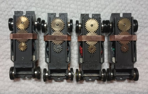 Aurora T-Jet 4 Piece Solid Rivet Beater/Runner Chassis Lot | eBay