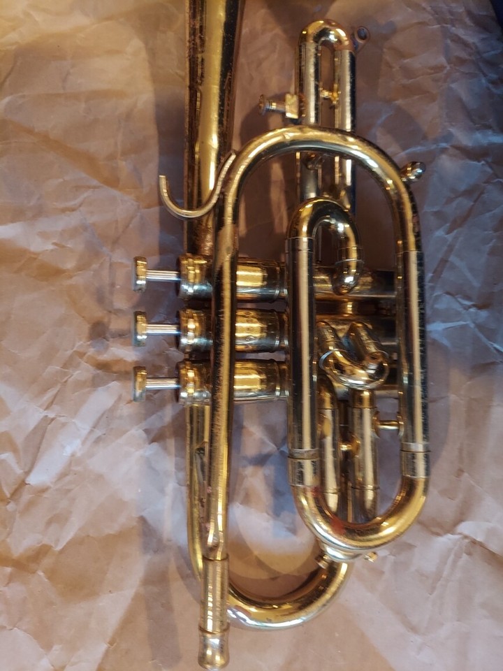 Getzen 300 Series brass cornet. USA. With case/mouthpiece/lyre. Good ...