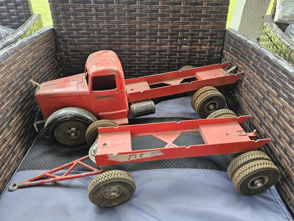 Antique SMITH MILLER MACK Truck IN RED All Original With Trailer ...