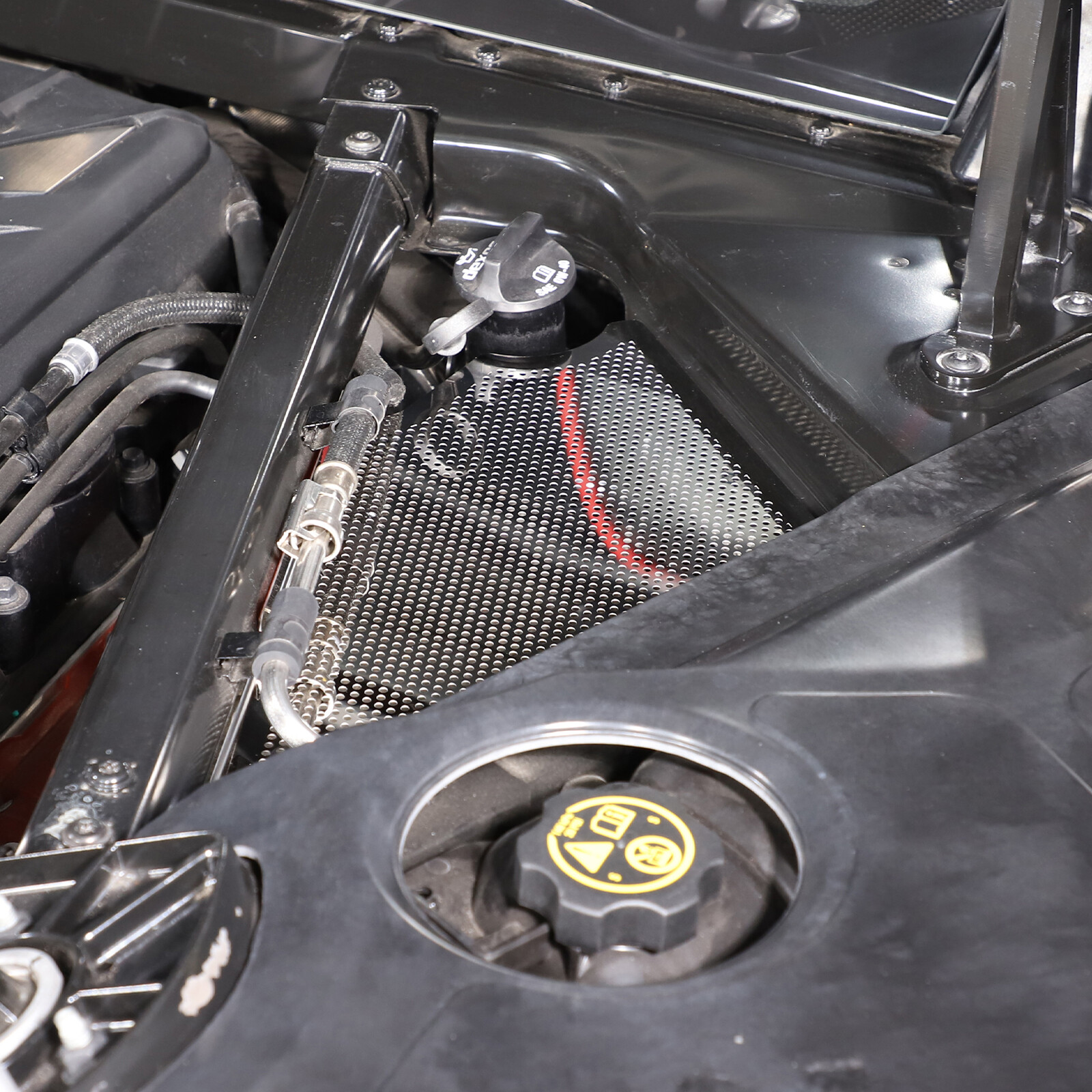 Stainless steel Engine Bay Engine Side Panel Cover For Corvette C8 ...