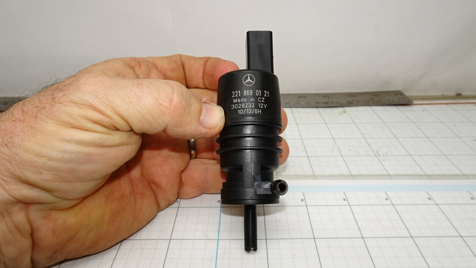 Mercedes Benz 221 869 01 21 Windshield Washer Pump and Motor Assy OEM ...