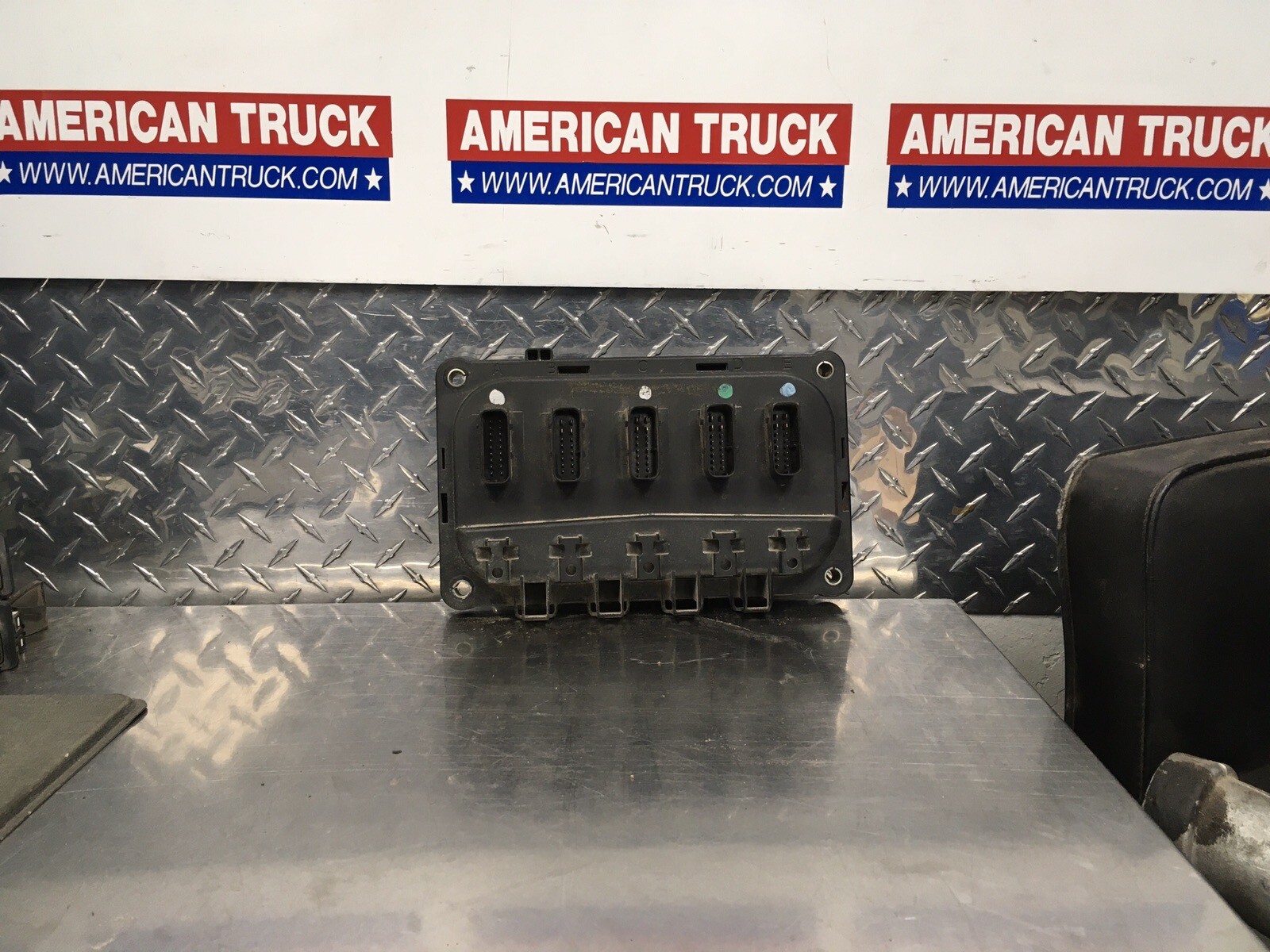 2019 - 2024 Peterbilt / Kenworth Chassis Control Module P/N Q21-1142 ...