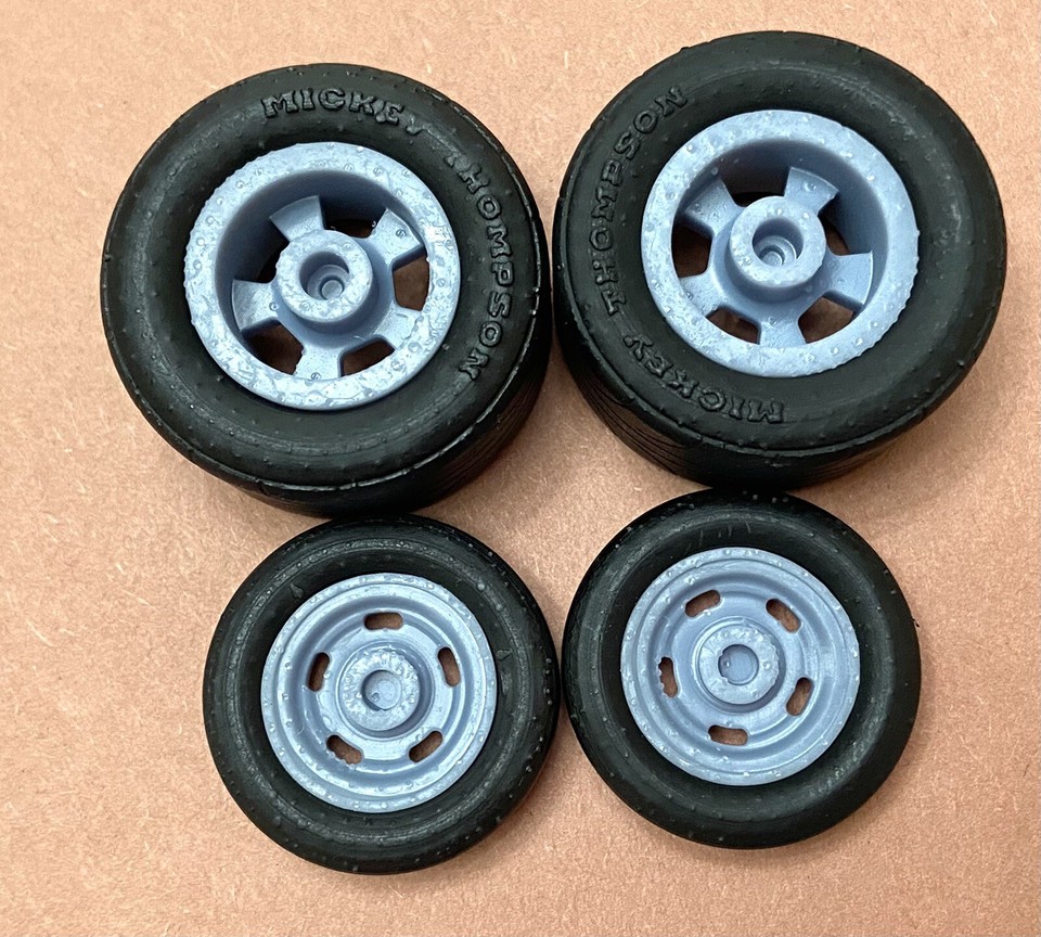 1/24 Scale:17/15-inch Old School Tri-Rib Radir, Kidney Bean Wheels W ...