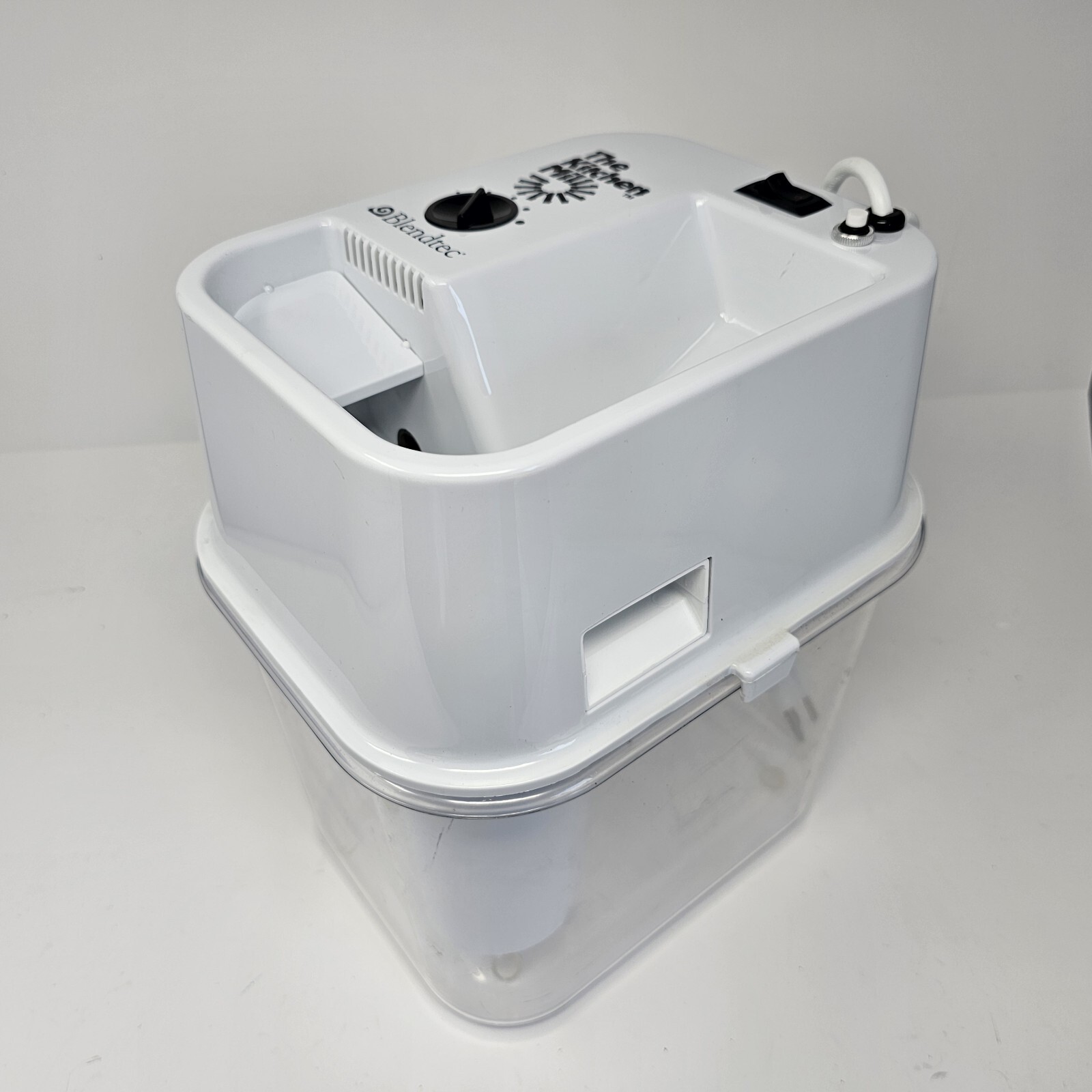 Blendtec The Kitchen Mill Model 91 Grain Mill Flour Grinder | eBay