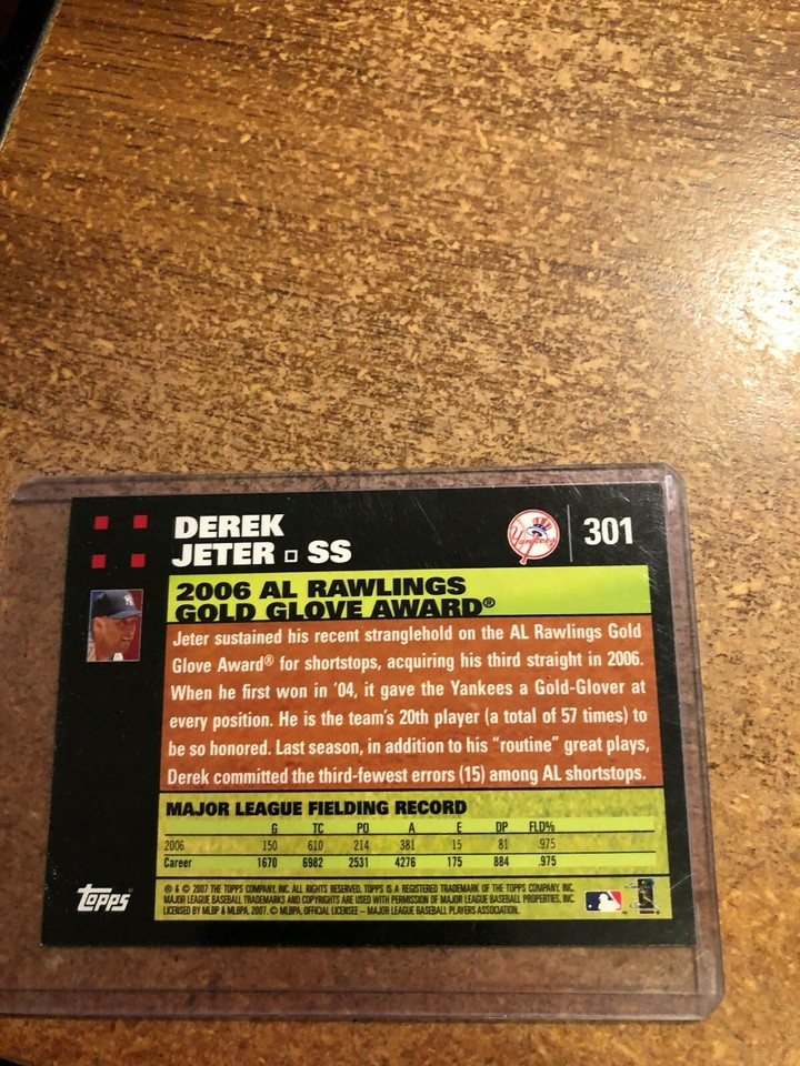 2007 Topps Baseball # 301 Derek Jeter 2006 AL Rawlings Gold Glove Award ...