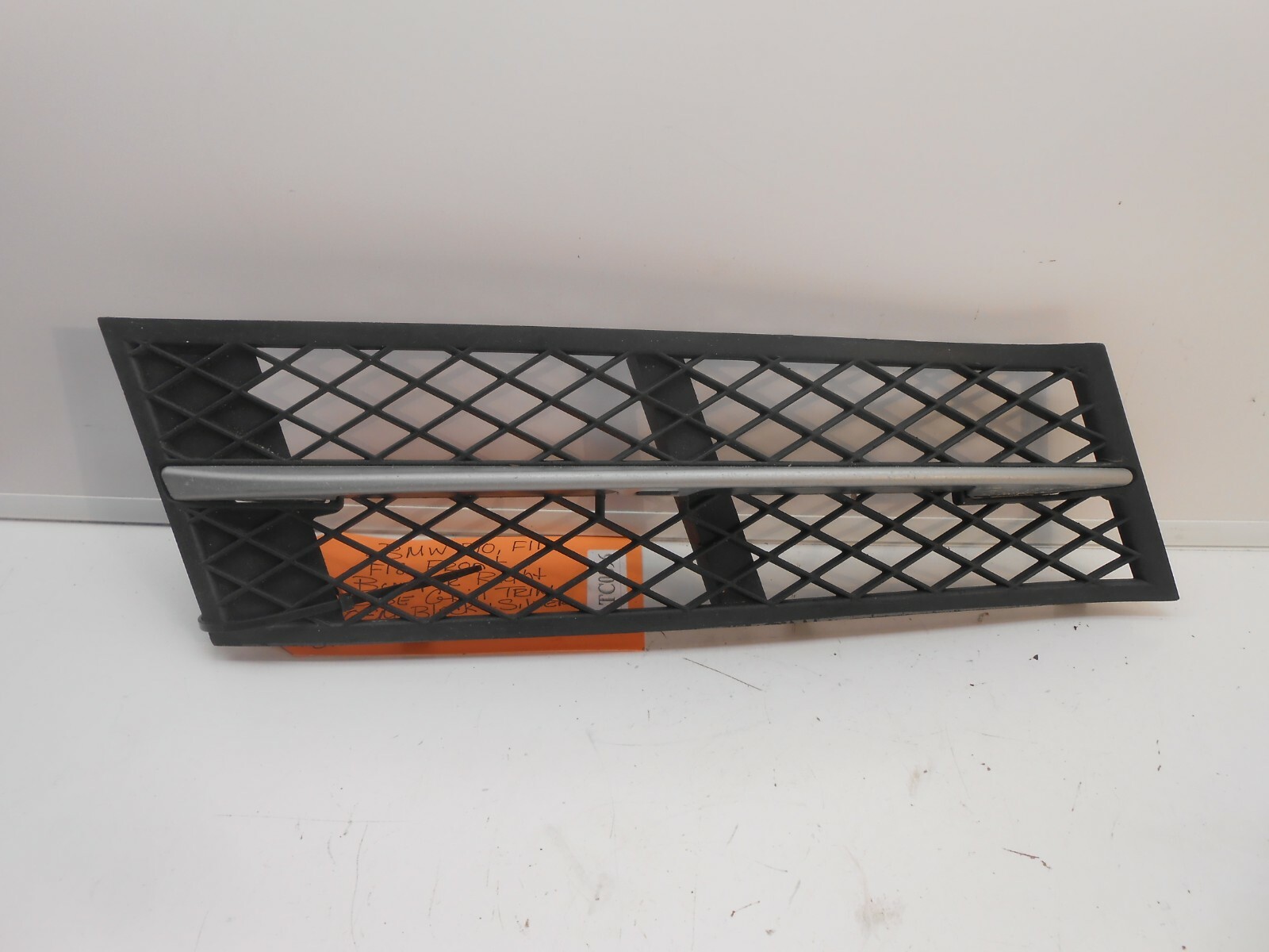 BMW F10,F11,F18 Front Bumper Right Side Grill Trim OEM 51117231860 ...
