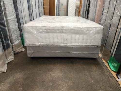 NEW,/EX DISPLAY KING KOIL GRAND LUXURY REGENT ULTRA PLUSH QUEEN ...