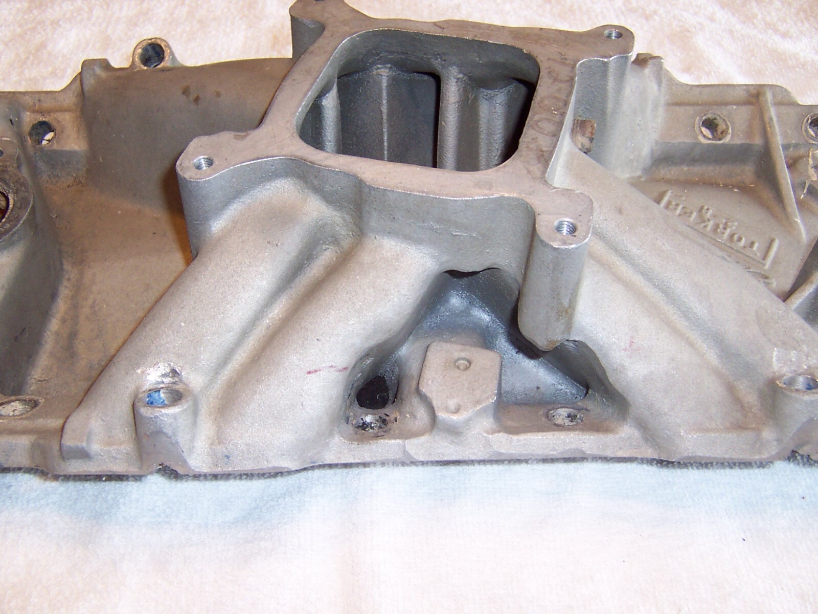 Vintage 70's, Edelbrock Torker 2 - R big block Chevy intake manifold ...