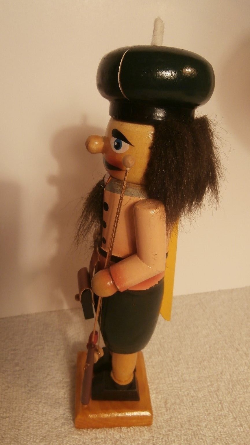WOODEN NUTCRACKER FISHERMAN 10" | eBay