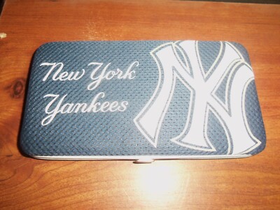 NEW YORK YANKEES SHELL MESH WALLET WOMENS AUTHENTIC BRAND NEW BY LITTLE ...