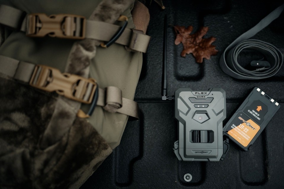 Spypoint Flex Dark No Glow IR Dual Sim Cellular Security Trail Camera ...