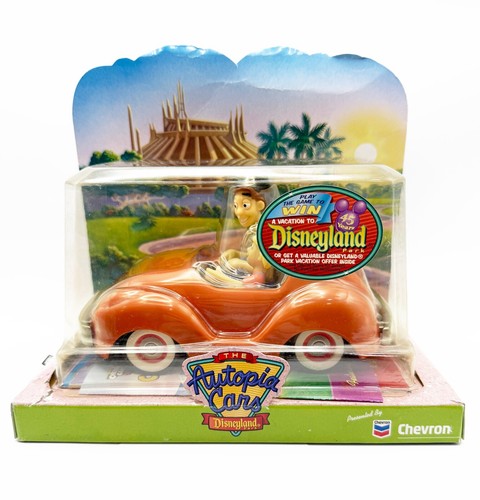 2000 Disney Chevron Autotopia Car #3 Classic Suzy NIB Pull-Back Car w ...
