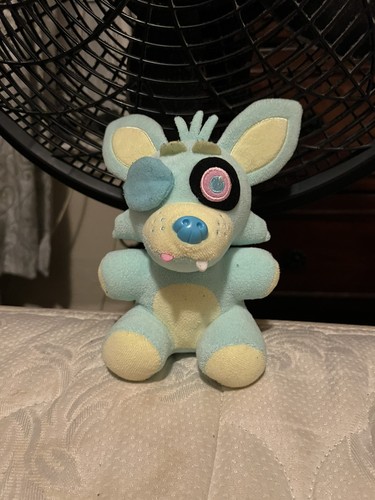 Five Nights at Freddy’s Funko Spring Colorway Foxy (Green) Plush 2021 ...