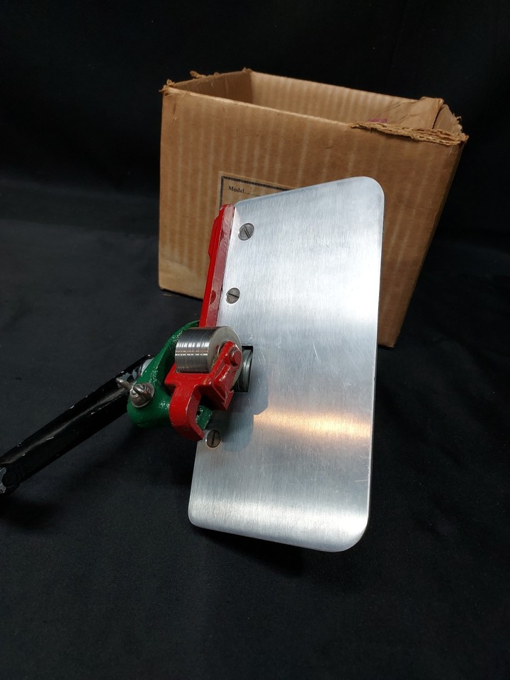 RIGBY Cloth Wool Cutting Stripping Machine & Box, Hook Rugs Made ...