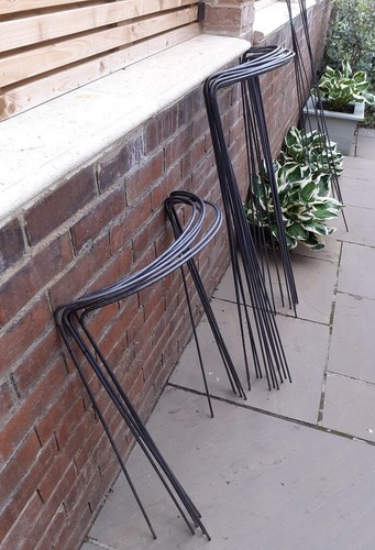 8mm heavy duty solid bar Plant support hoops, peony supports, half ...