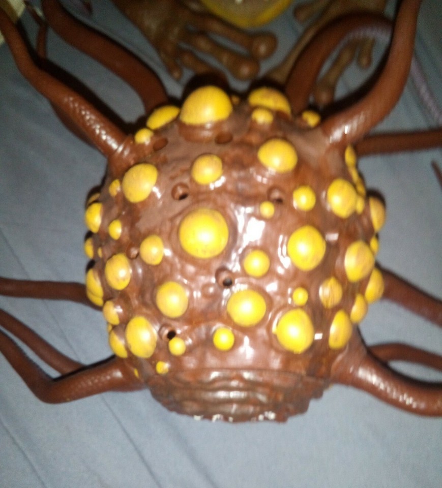 Disney Star Wars Galaxys Edge Exclusive Creature Stall Rathtar makes ...