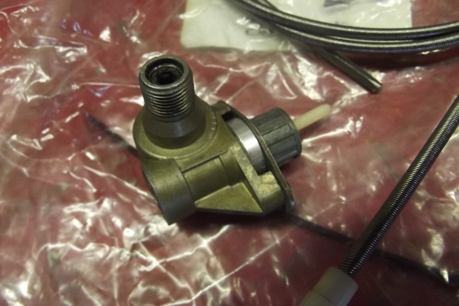 SMITHS SPEEDOMETER DRIVE GEARBOX 1-1 AND INNER CABLE MAY FIT BSA ...