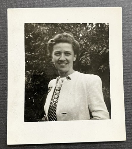 FOUND VINTAGE PHOTO PICTURE WOMAN SMILING FOR A SNAPSHOT IN FRONT OF ...