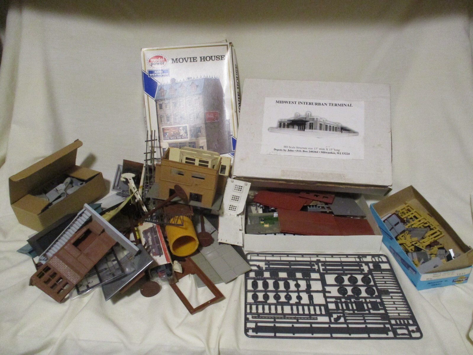 LOT OF HO SCALE BUILDING PARTS FOR KIT BASHING | eBay