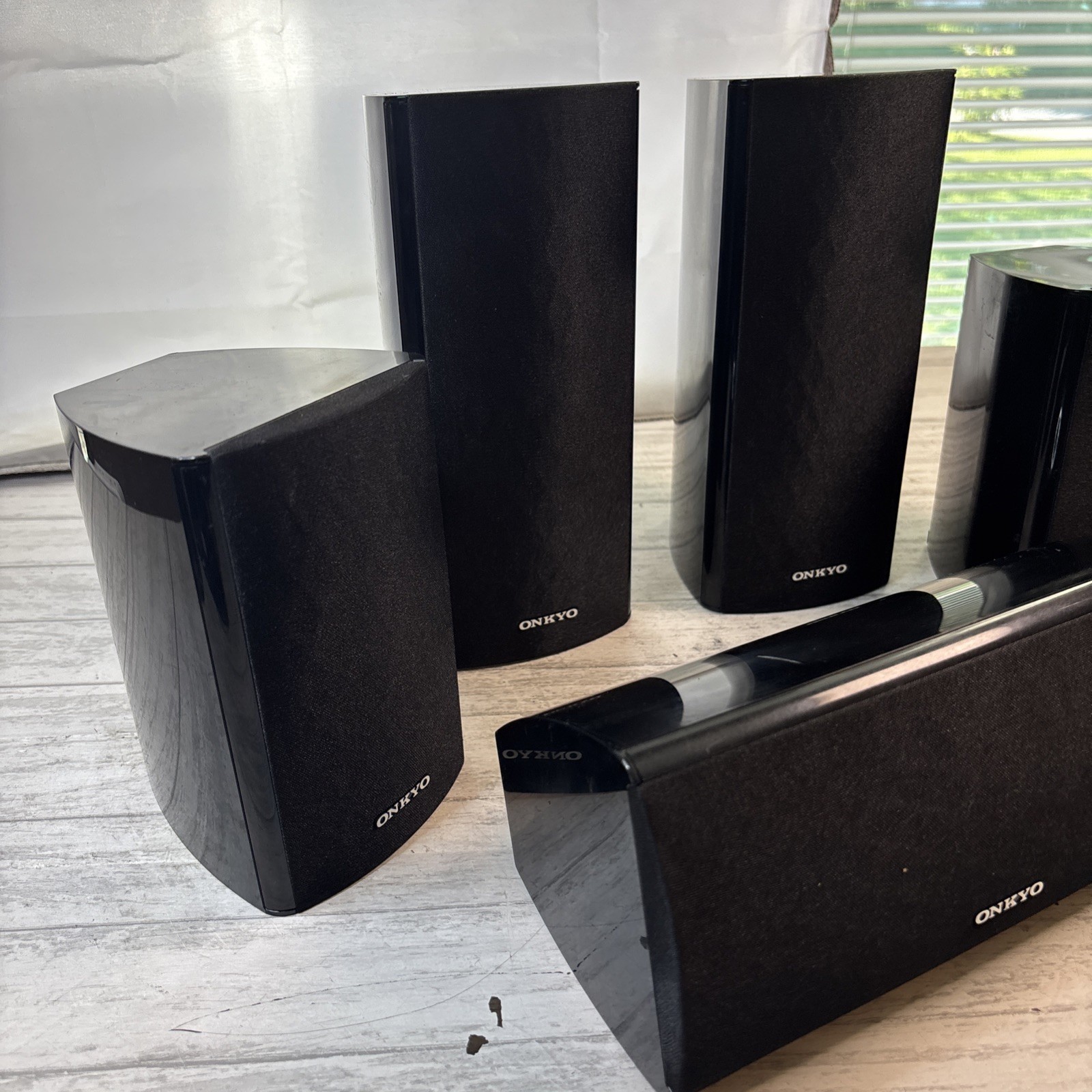 Onkyo Surround Sound Speaker Set Of 5 SKF-390N SKC-390N SKR-390 Home ...