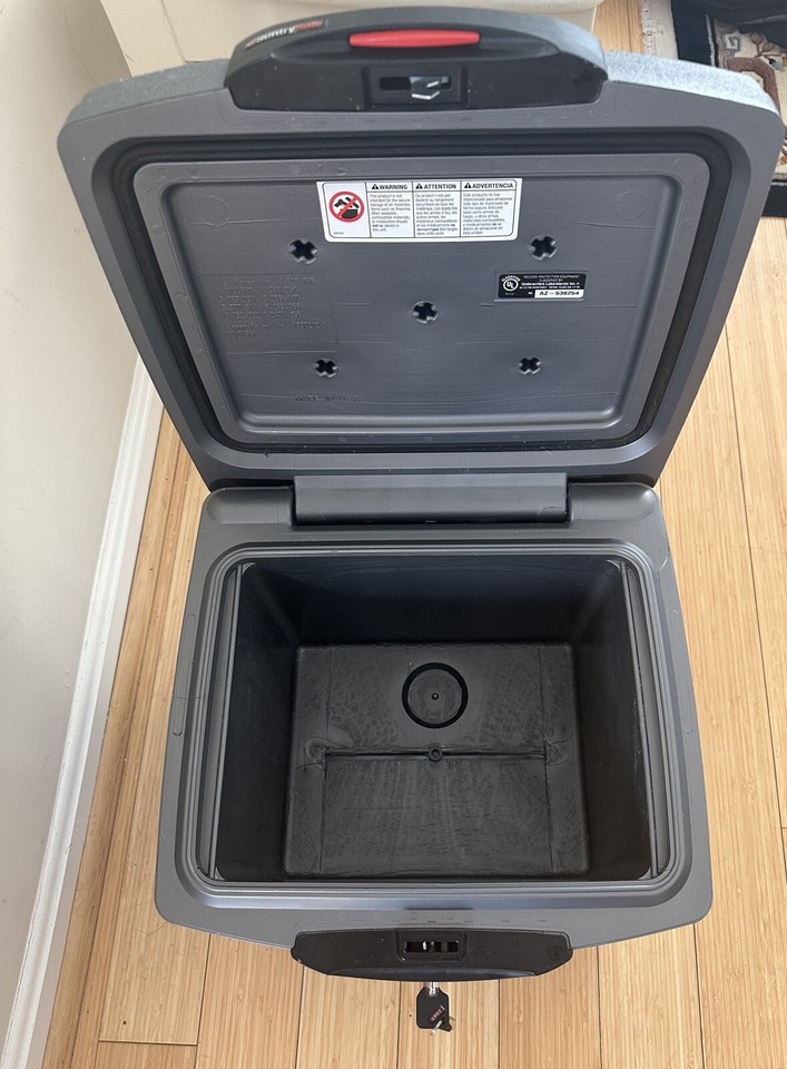SentrySafe H4300 FIRE-SAFE Waterproof/Fireproof File Chest, with 2 Keys ...