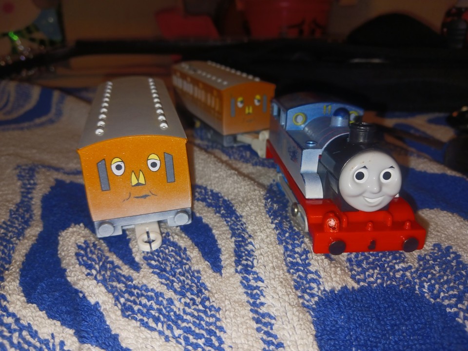 2005 Tomy Trackmaster Custom Snowy Light Up Steam Along Thomas With ...