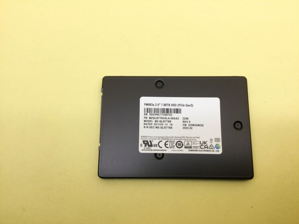 MZ-QLB7T6B Samsung PM983a 7.68TB PCIe Gen3 NVMe 2.5'' U.2 Enterprise ...