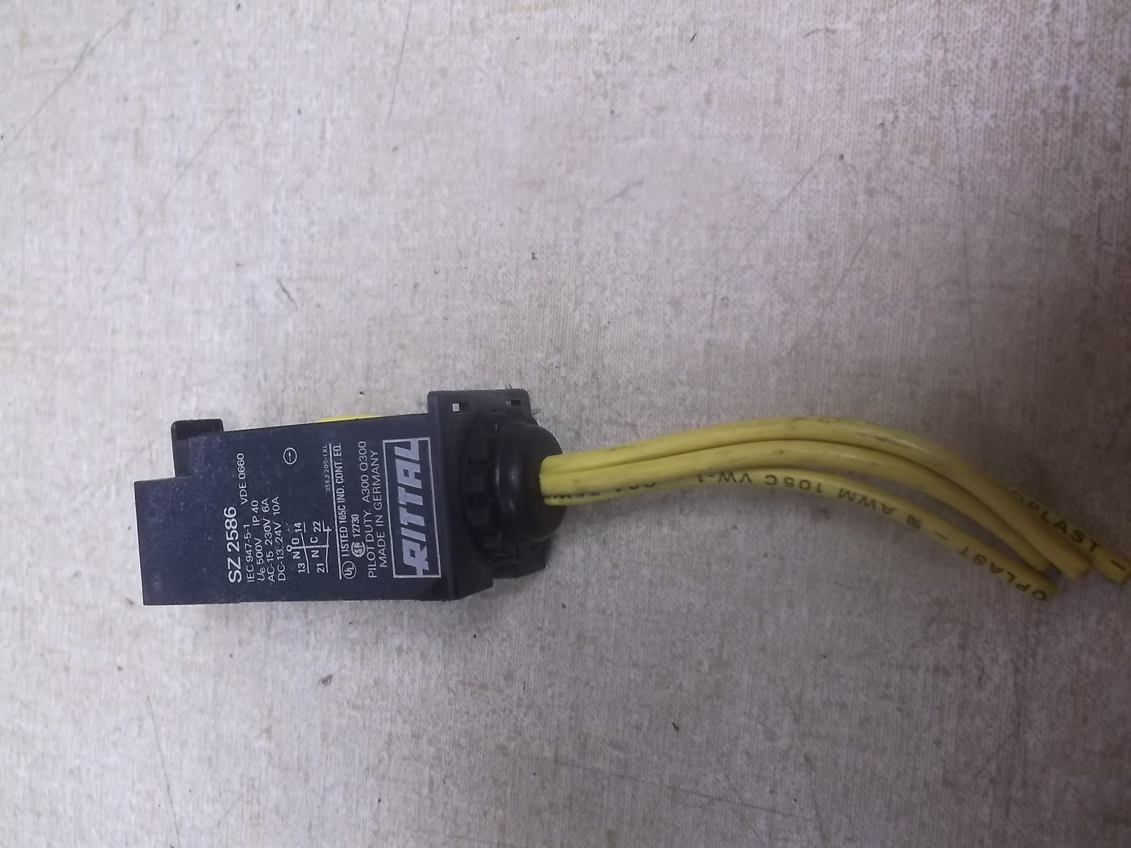 Rittal SZ2586 Door Limit Light Switch IEC947-5-1 *FREE SHIPPING* | eBay