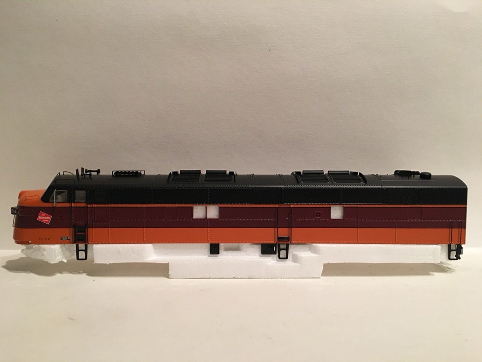 HO Proto 2000 Milwaukee Road E7 Powered Diesel Locomotive MILW #19-A | eBay