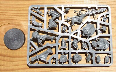 40K Adeptus Custodes Shield-Captain on Sprue | eBay