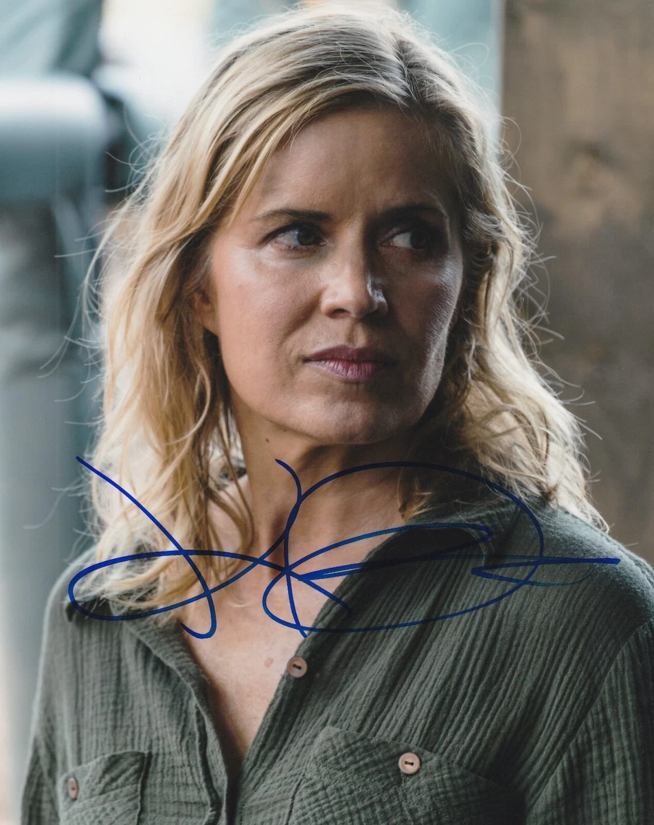 Kim Dickens Body