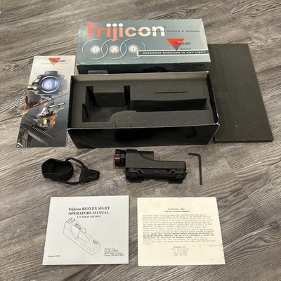 Trijicon RX01-11 With A.R.M.S. #15W Reflex Mount Dual Throw Lever Arms ...