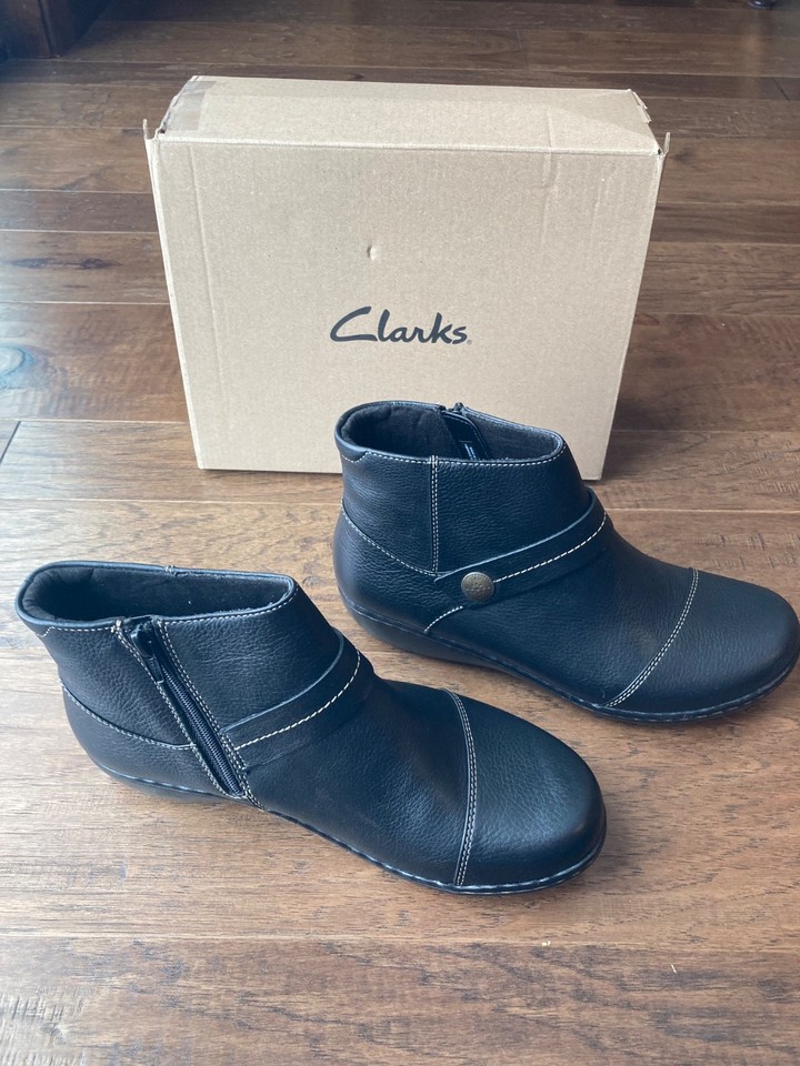 CLARKS SIDE ZIP WOMENS SIZE 8.5 ANKLE BOOTS | eBay
