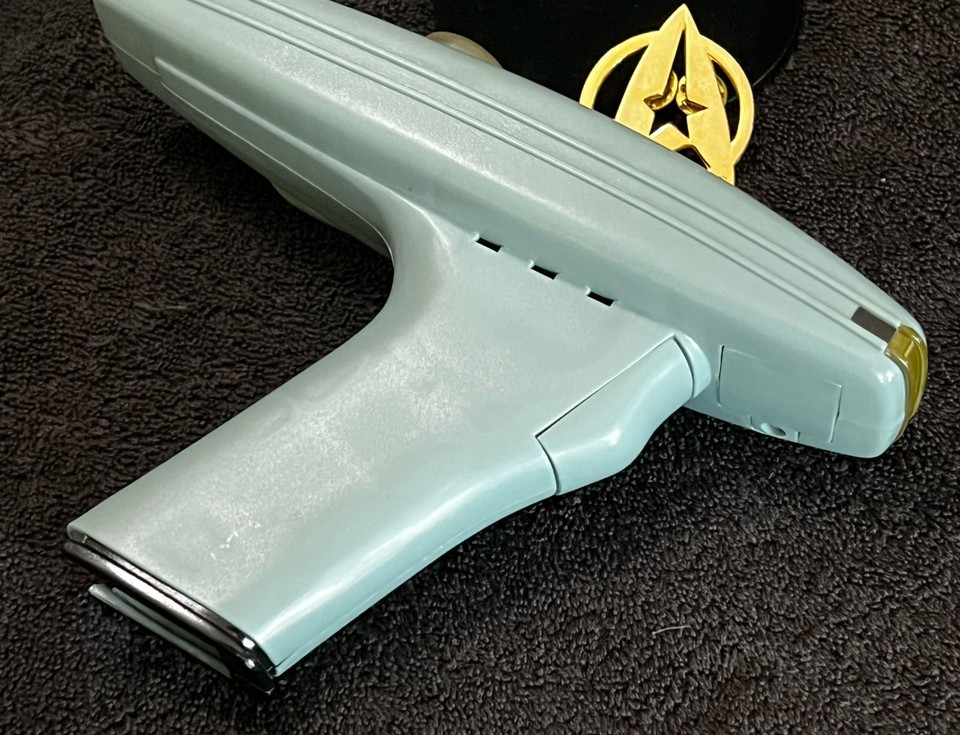 PHASER TYPE-2 • WORKING w/PIN • STAR TREK II: THE WRATH OF KHAN ...