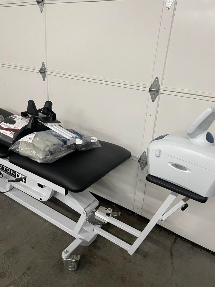 TRITON DTS Decompression Table Chattanooga Traction Table Therapy TRT ...