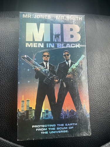 MEN IN BLACK Factory SEALED VHS Will Smith Tommy Lee Jones MIB 1997 | eBay