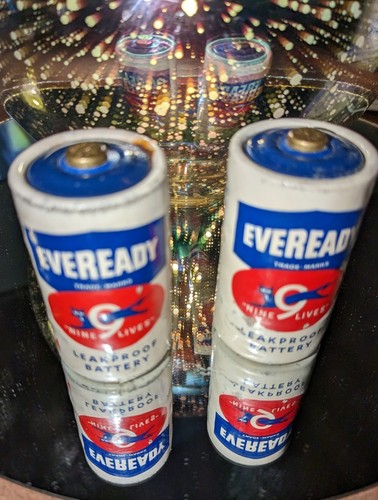 Vintage White D Size EVEREADY Battery Jumping Cat 9 Lives | eBay