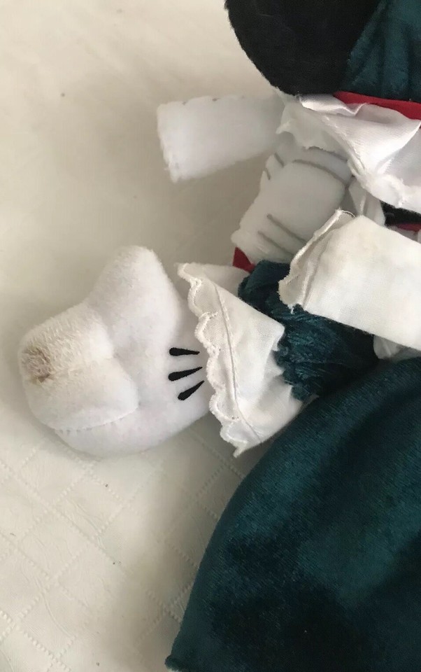 Walt Disney World Minnie Mouse Colonial Holiday 2003 Plush Christmas ...