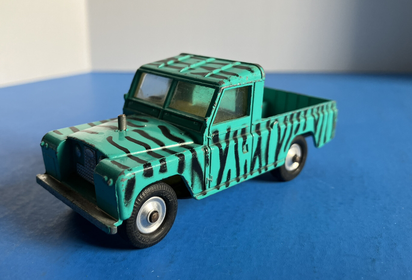 Corgi Land Rover 109 WB Daktari Safari 4” Diecast Vehicle - Made in ...