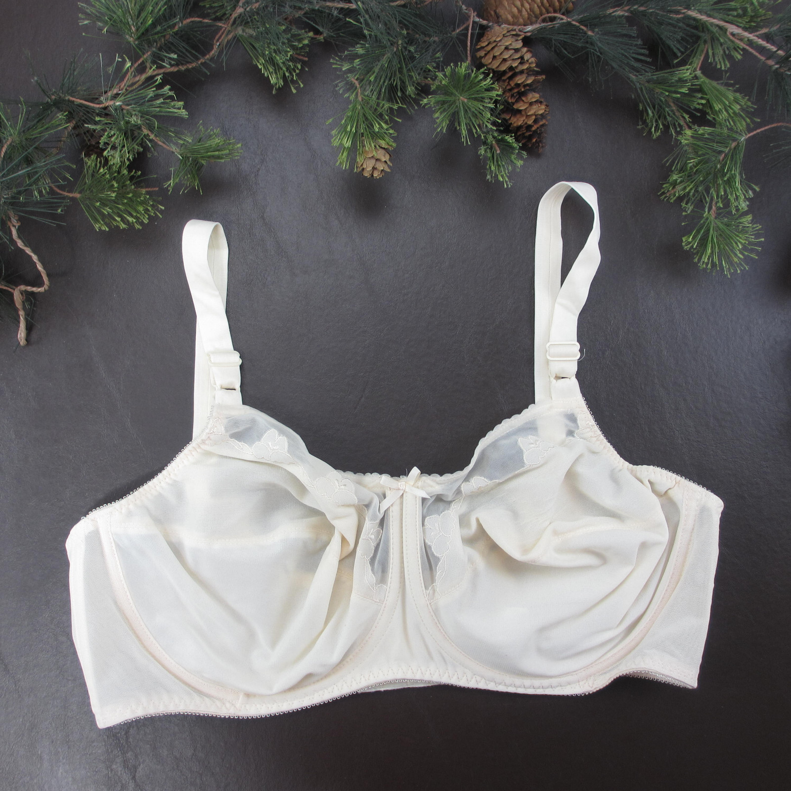 Bali Bra Size 40DD Yellow Lace Underwire Adjustable C… - Gem