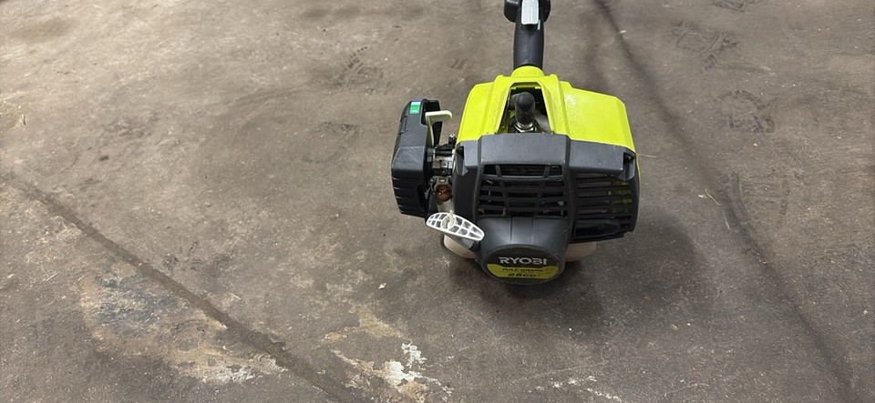Ryobi 2-Cycle Full Crank Engine Gas String Trimmer Green Black Model ...