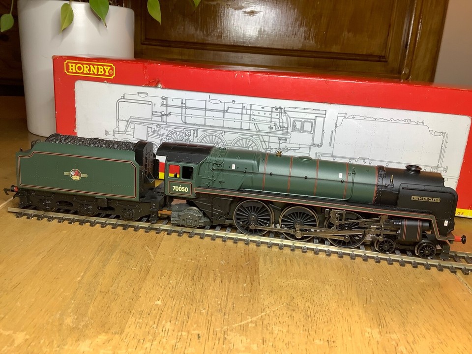 Hornby R2104 BR 4-6-2 Britannia Class Loco 70050 Firth of Clyde | eBay UK