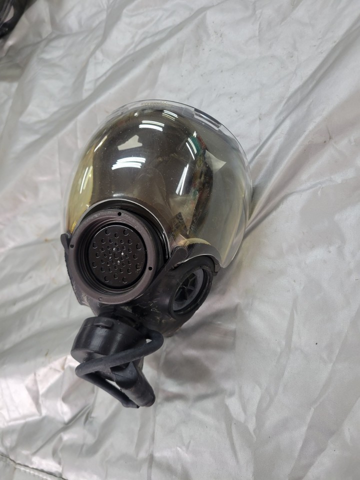 MSA Millennium Riot Control Gas Mask, Size LARGE Clear 10051287 | eBay