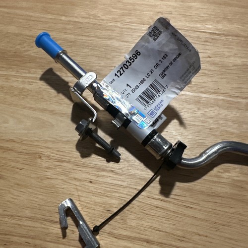 Chevrolet GMC 4.3L 5.3L 6.2L 6.6L Fuel Feed Line Pipe OEM GM 12697799 ...